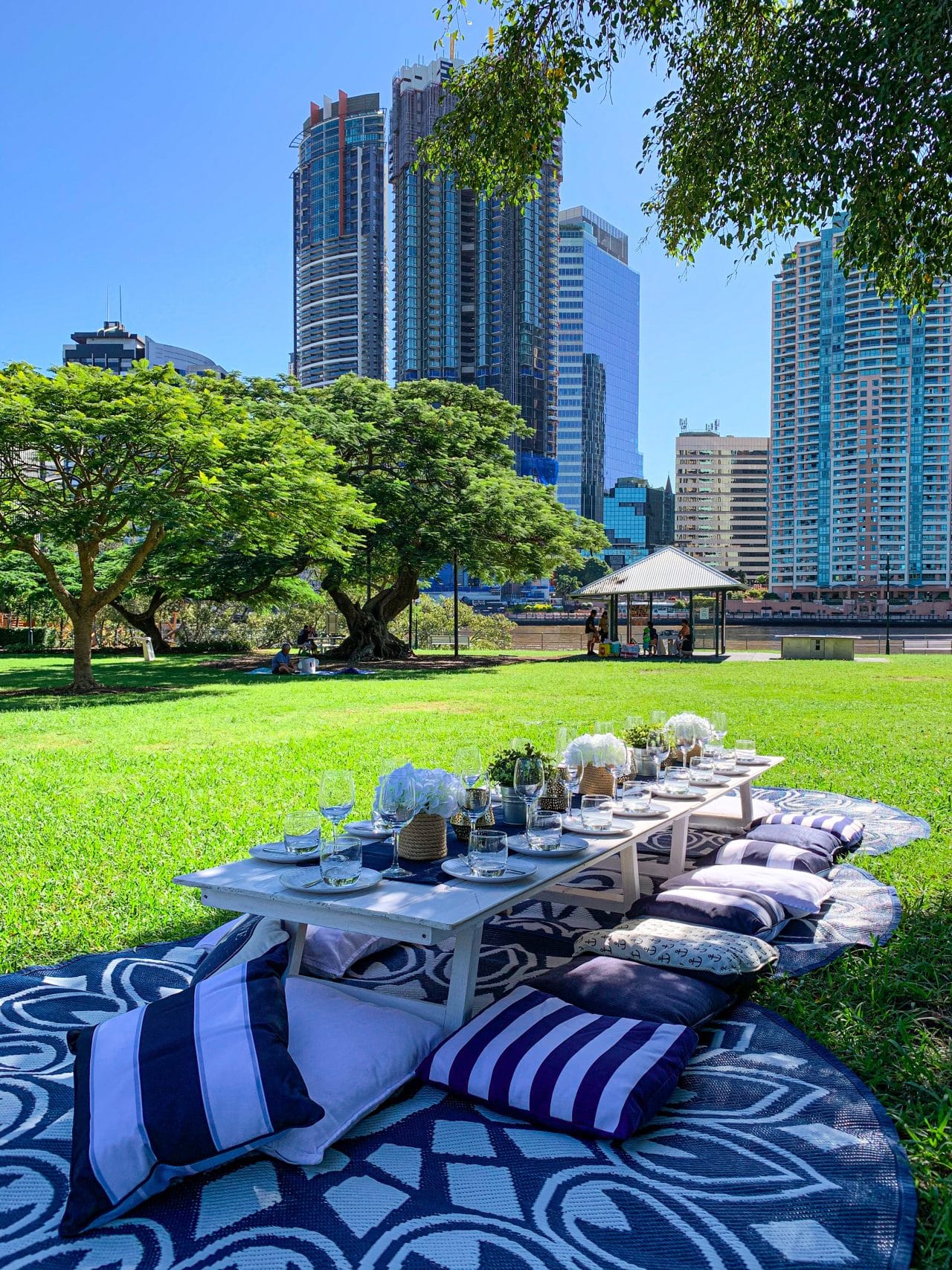 Brisbane Picnic Areas: Kangaroo Point | Lady Brisbane: Brisbane Picnics and News